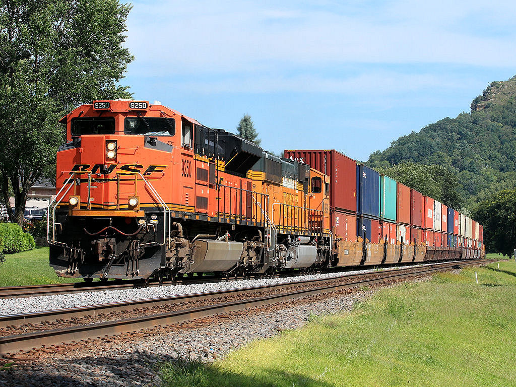 BNSF 9250